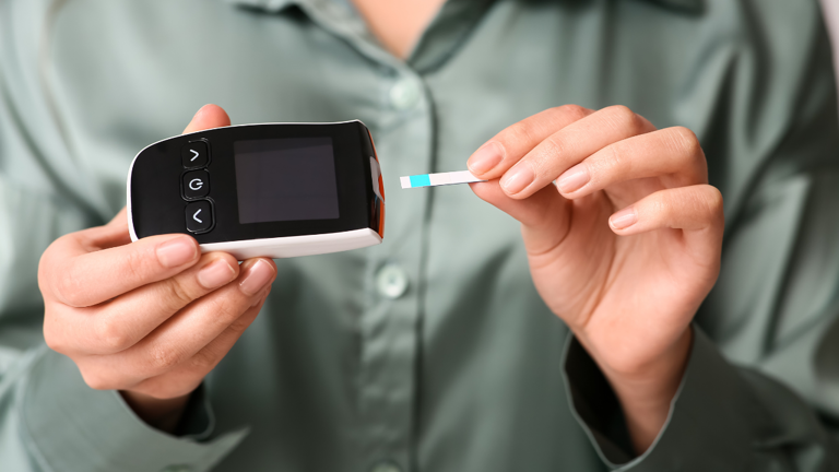 3 common mistakes that can mess with blood sugar readings, and how to ...