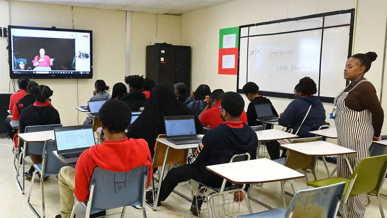 Mississippi launches virtual teacher programme to fight staff shortages ...