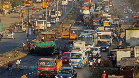 Day 1 of heavy vehicle ban on Katraj-Dehu Road bypass sees no major ...