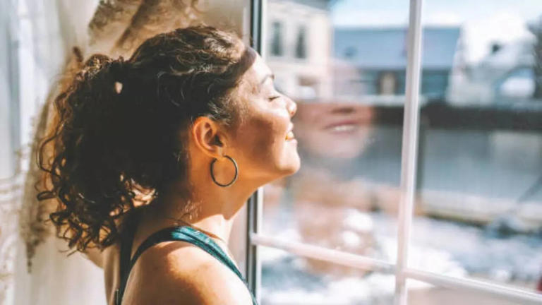 Grey hair in your 20s? 5 key nutrients that slow premature greying