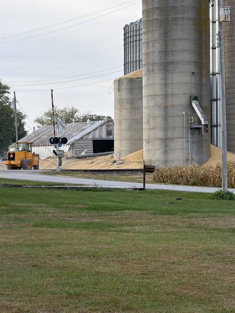 UPDATE: Power restored in Martinton after grain bin collapse