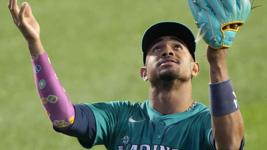 Why Mariners' Humpy the Salmon has become Seattle's MLB playoffs sensation