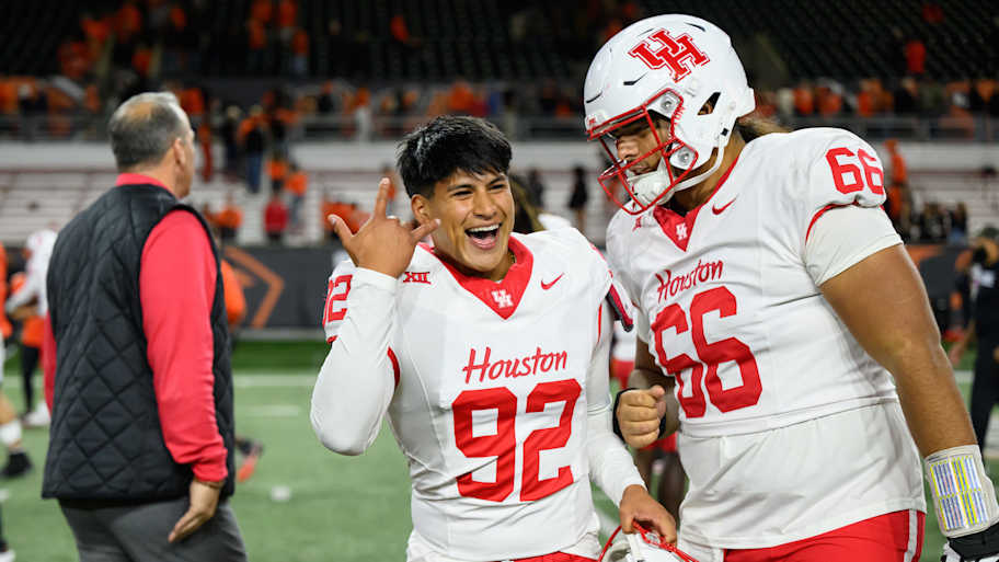 Houston Cougars Have the Swaggiest Kicker in the Big 12