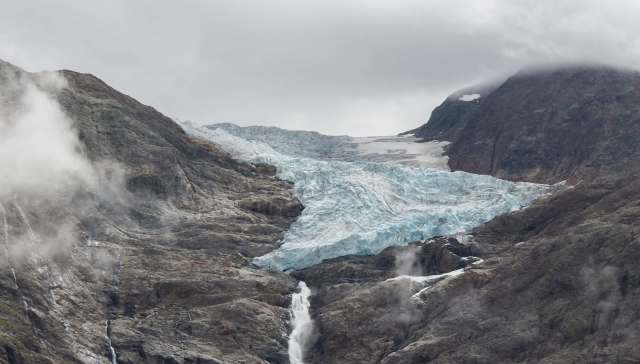 Scientists issue warning after discovering 'enormous' natural phenomenon: 'This is the main ...