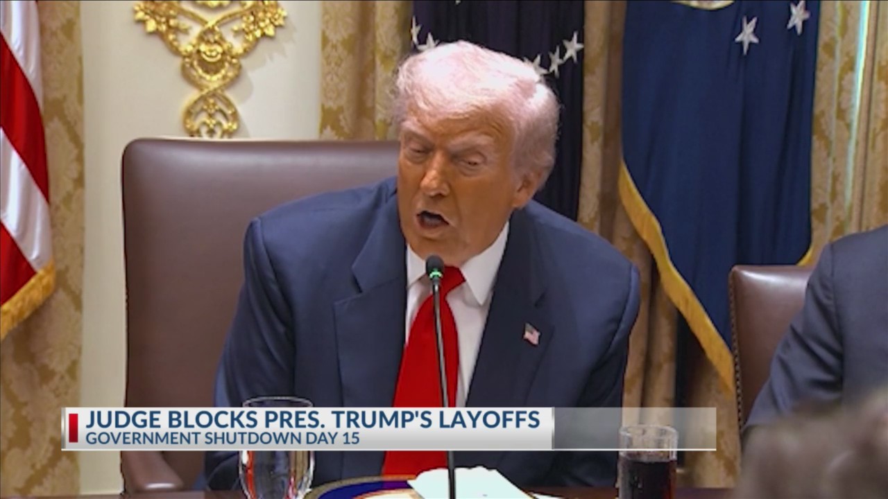 Judge temporarily blocks Trump form firing federal workers