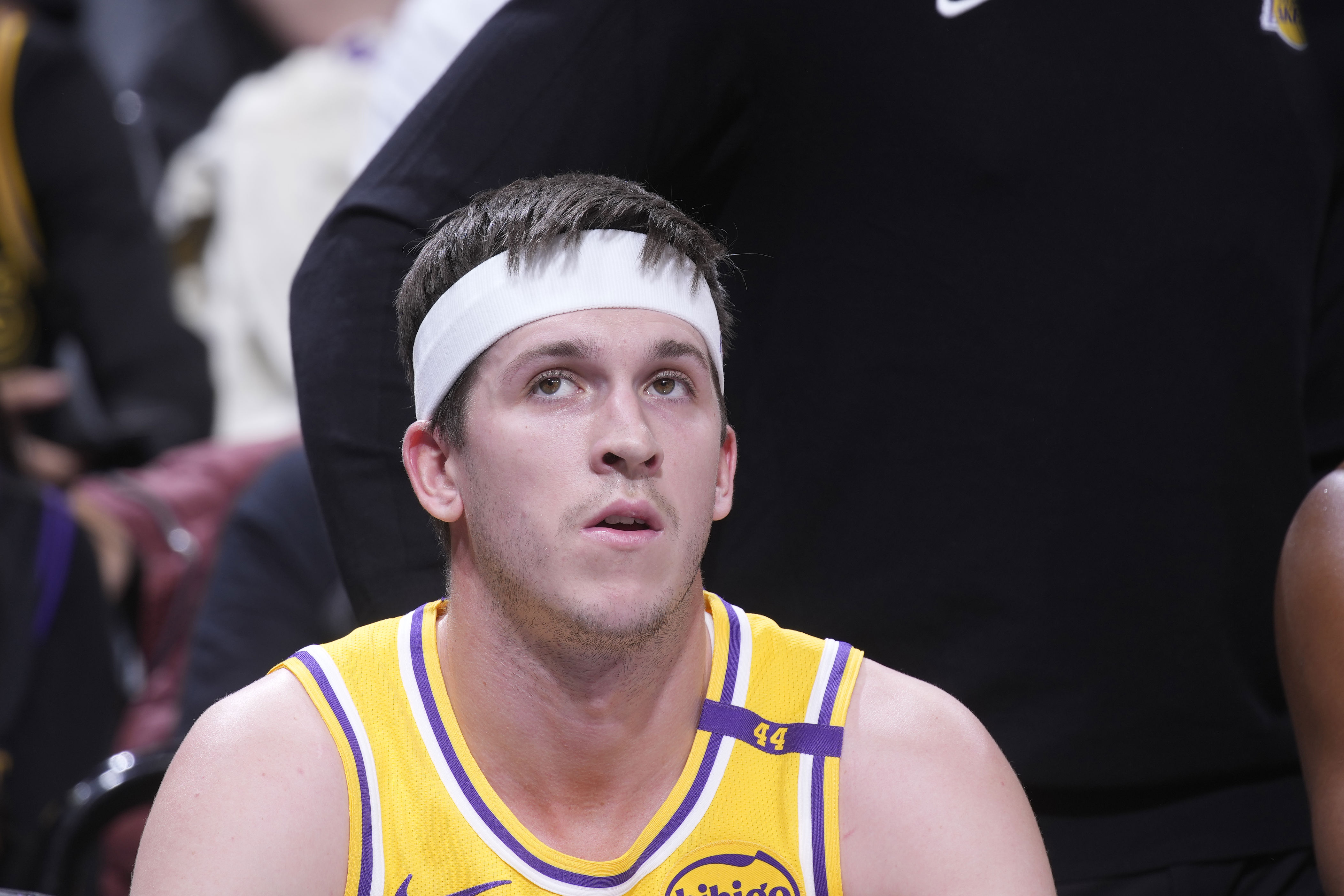 Luka Dončić, Austin Reaves, Deandre Ayton out vs. Mavericks