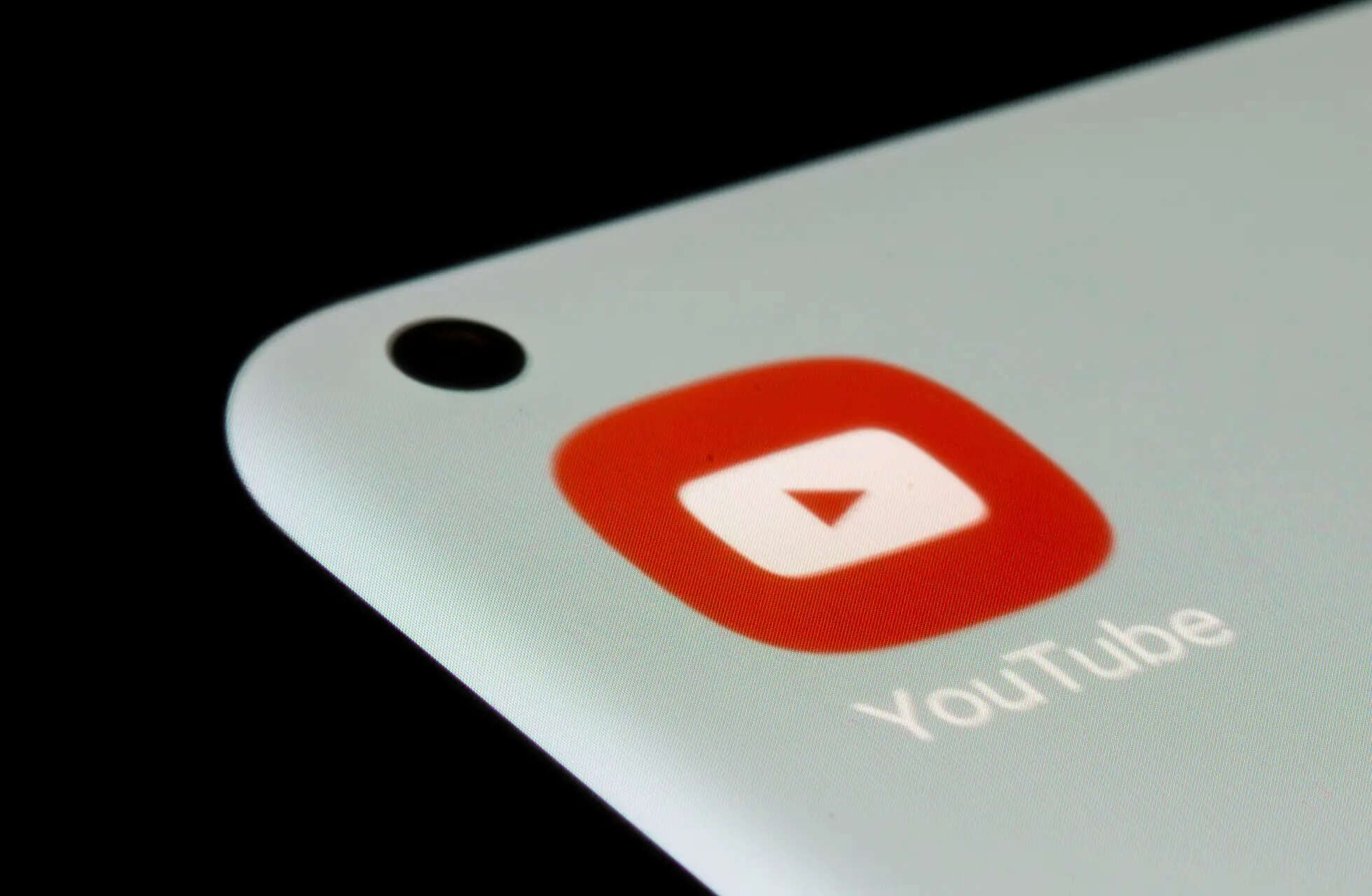 Is YouTube down? Reports of outage emerge as thousands of users face ...