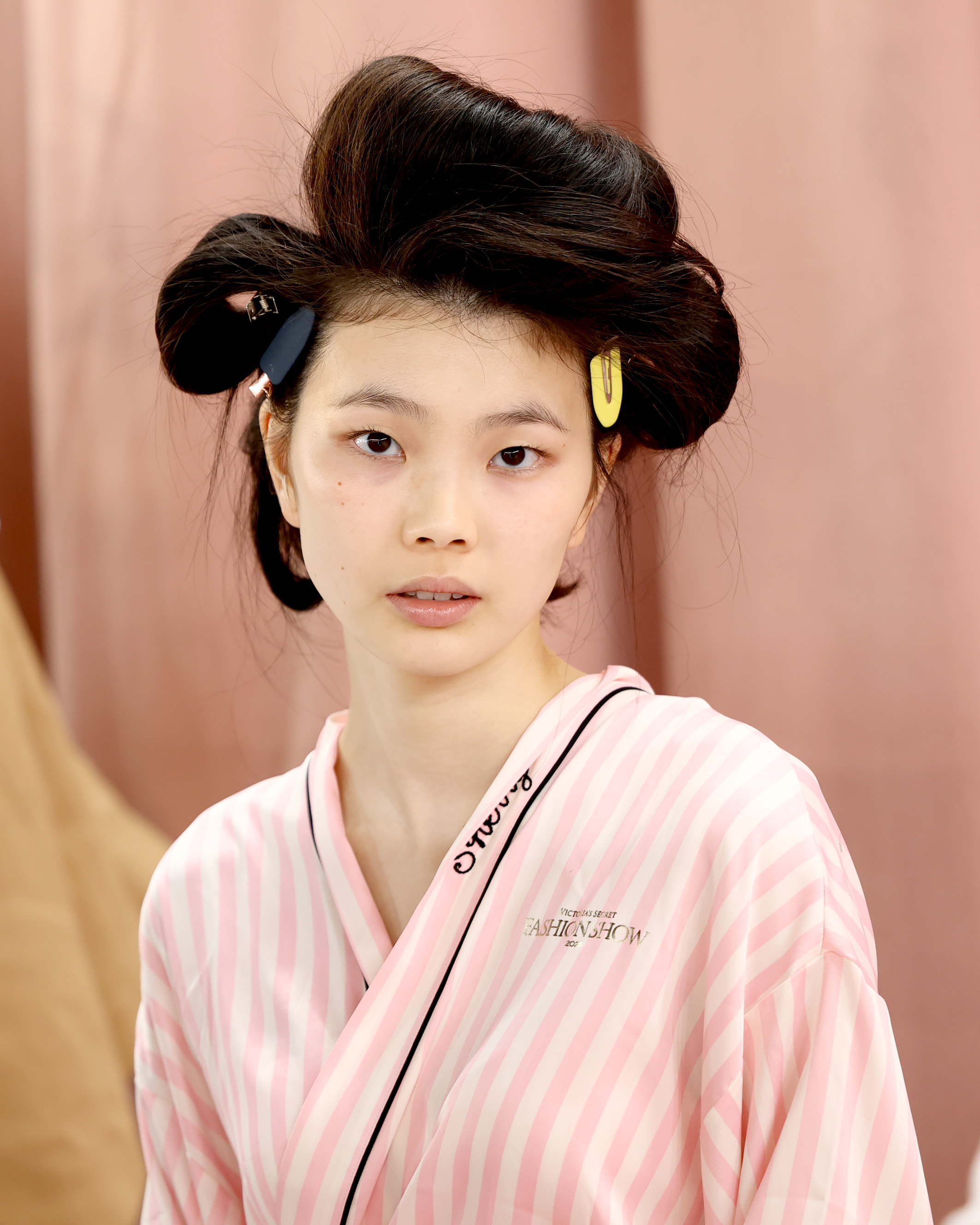 The 2025 Victoria's Secret Fashion Show Is A Masterclass In The Art of ...