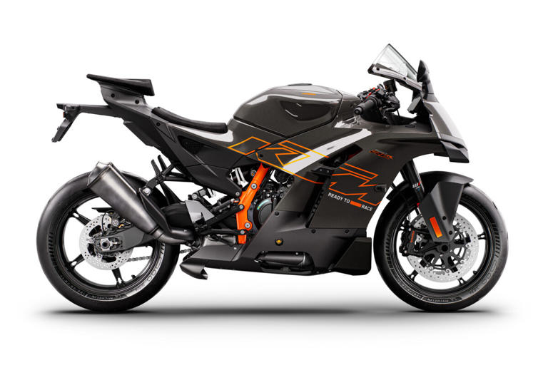 KTM svela la nuova 990 RC R 2026: supersportiva estrema con DNA MotoGP