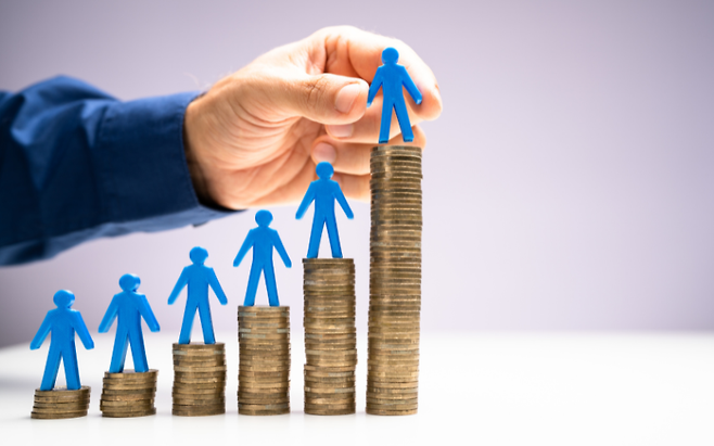 ‘60대가 되고나면” 갑자기 생겨나는 돈 문제 4가지