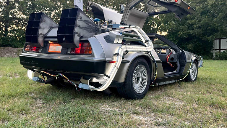 DeLorean Time Machine From Back to the Future Hits the Market, Flux ...