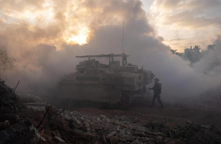 IDF fires warning rounds at suspects near Gaza ‘yellow line’ as West ...