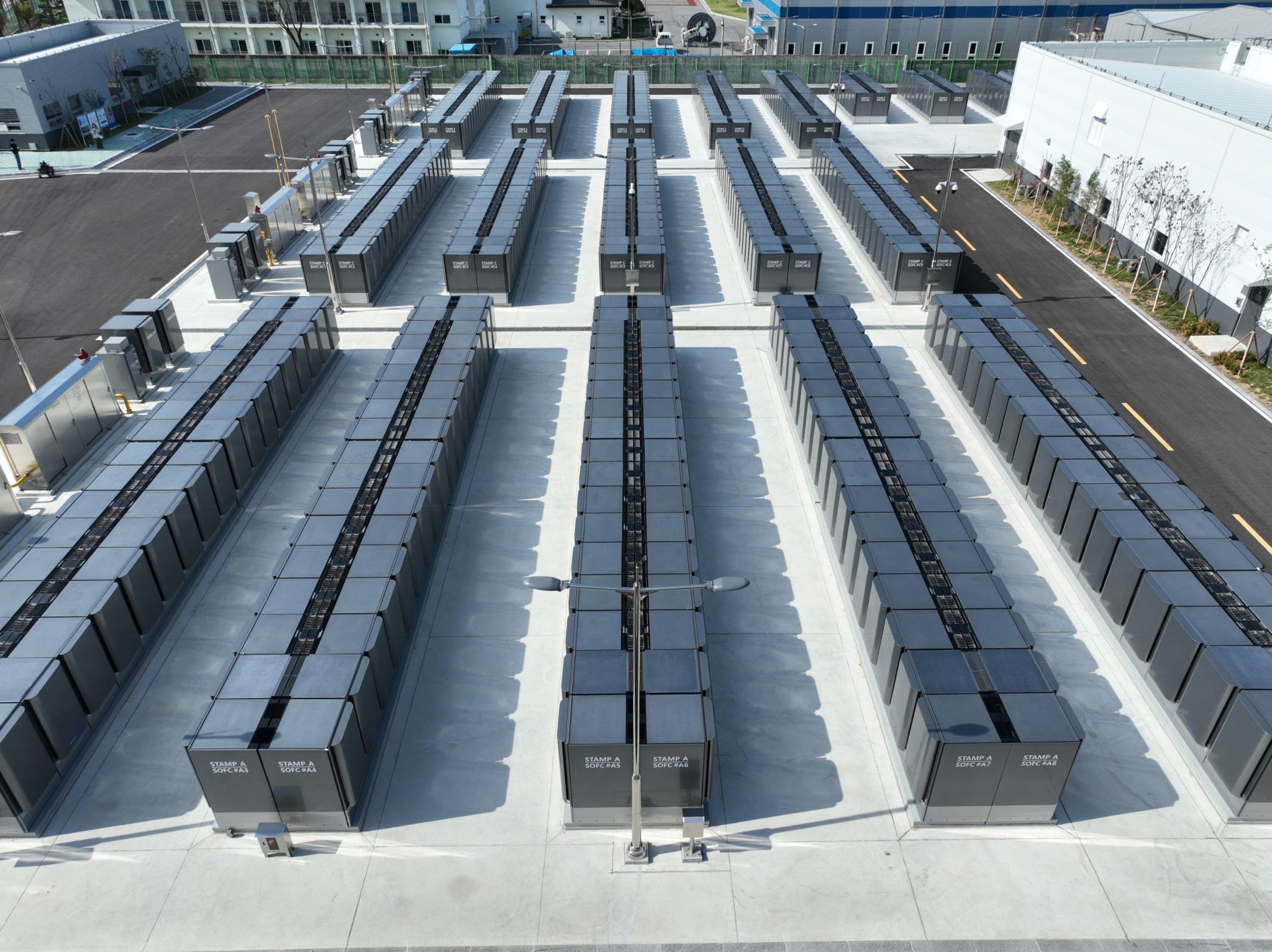 Bloom Energy’s stock is up 1,000% in a year because its fuel cells are ...