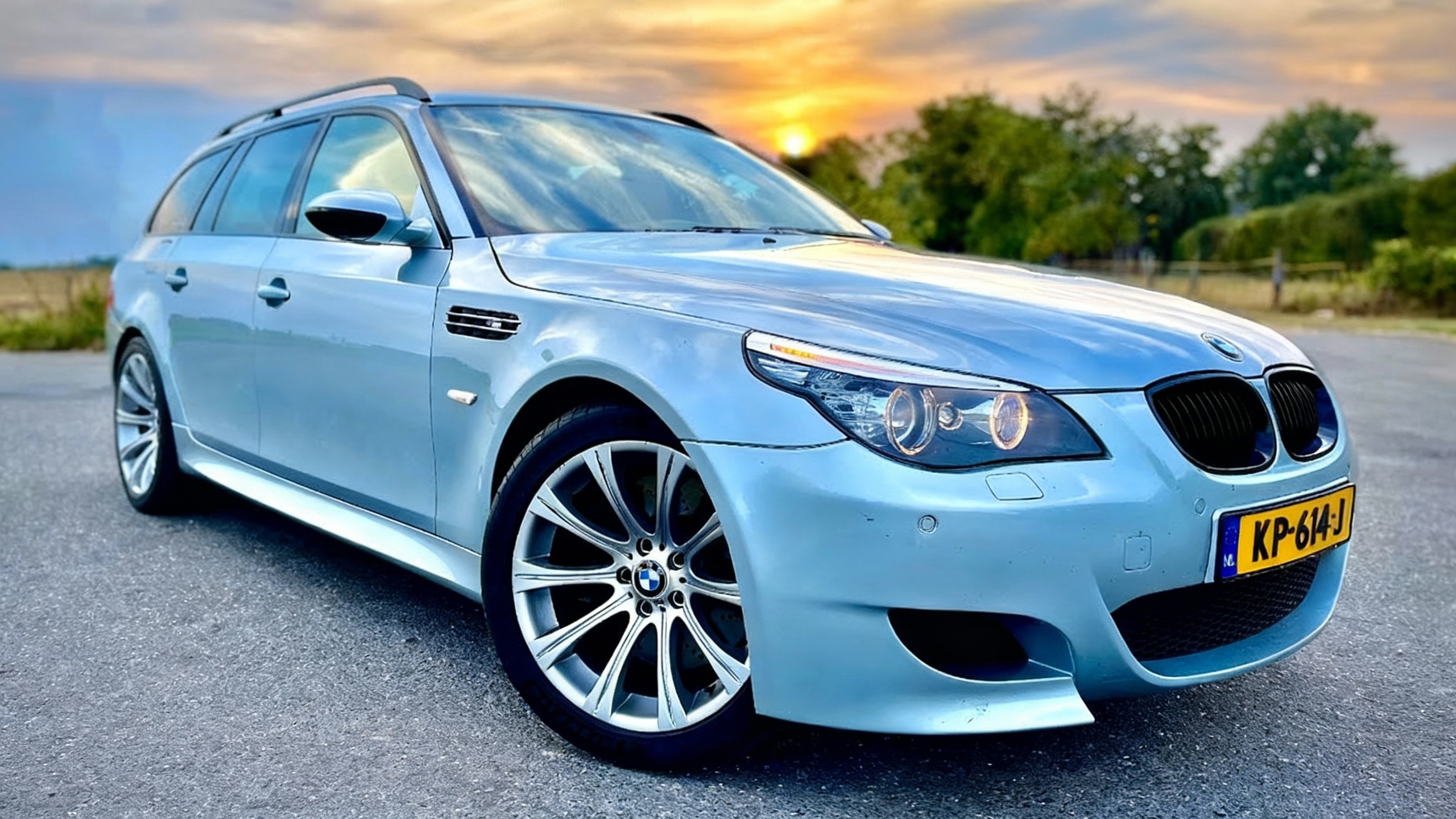 BMW M5 E61 V10 Touring 337km/h Autobahn
