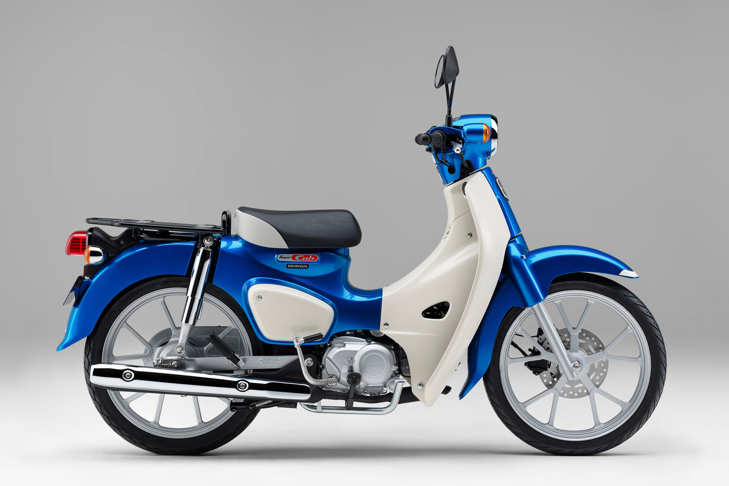 ホンダの「スーパーカブ110」「クロスカブ110」シリーズが新価格に