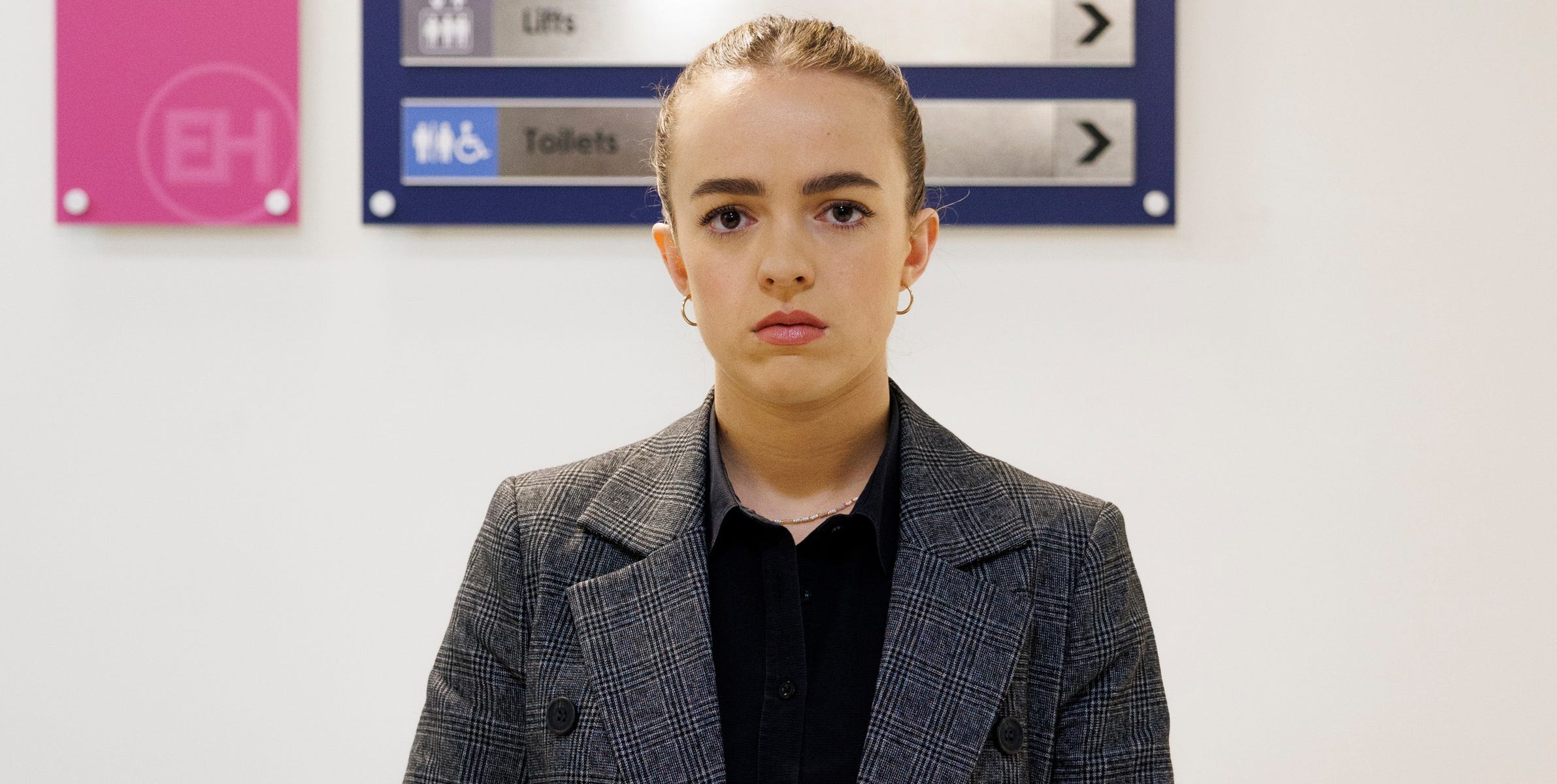 3 Neighbours spoilers as Holly's caught out over baby secret