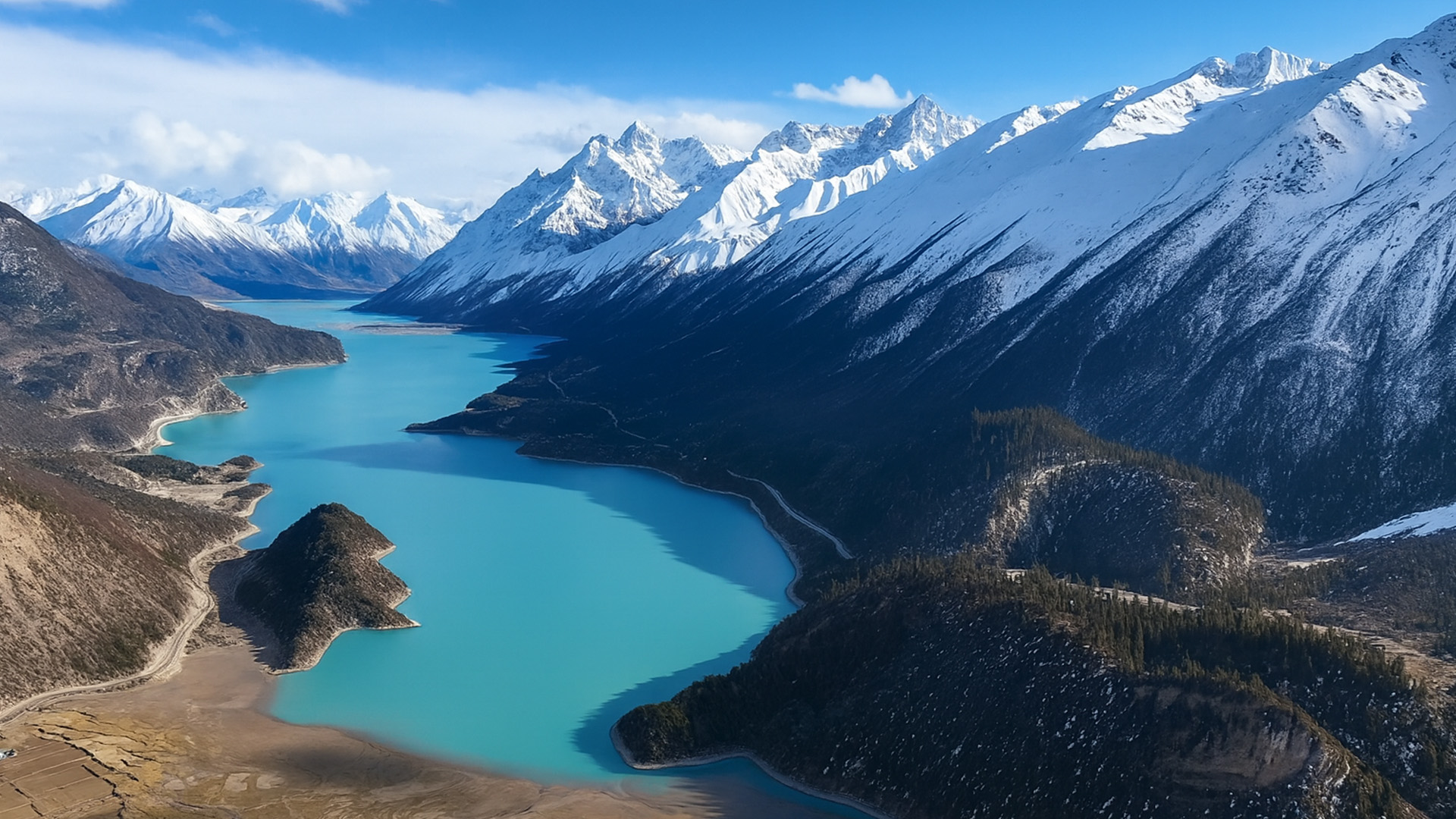 Ranwu-sjön – Kina – Snötäckta berg och turkost vatten i 4K