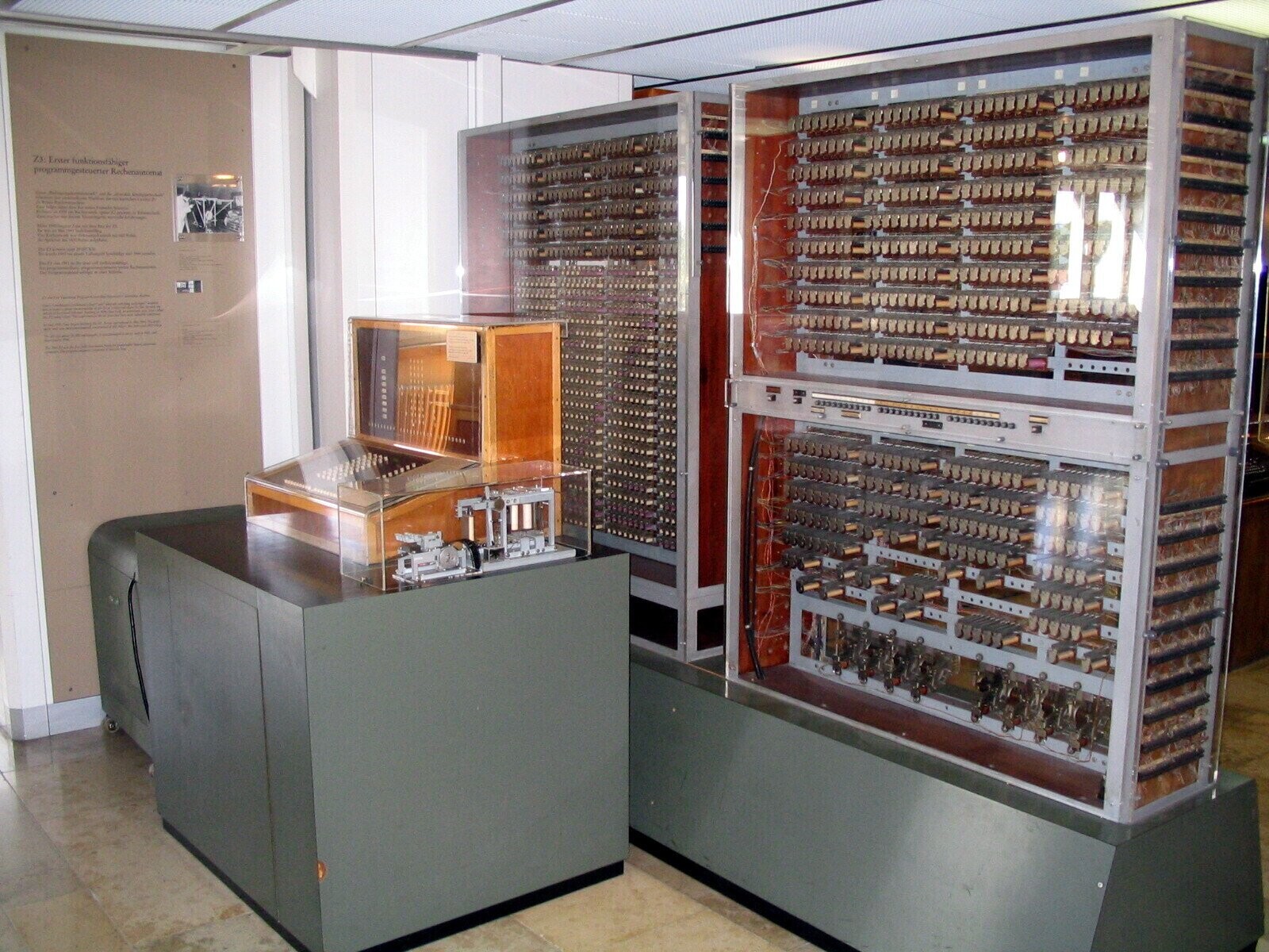 25 Computers That Get Progressively Smaller Over Time