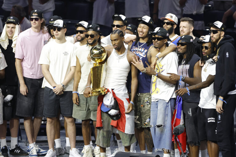 NBA set to bring back iconic Larry O’Brien Trophy logo at center court ...