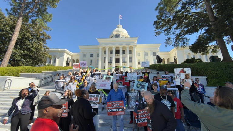 Group gathers at Alabama Capitol to oppose upcoming execution