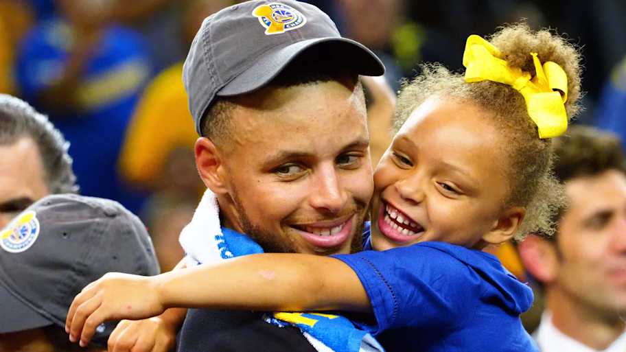Ayesha Curry, oldest daughter Riley take amazing selfie on Warriors ...