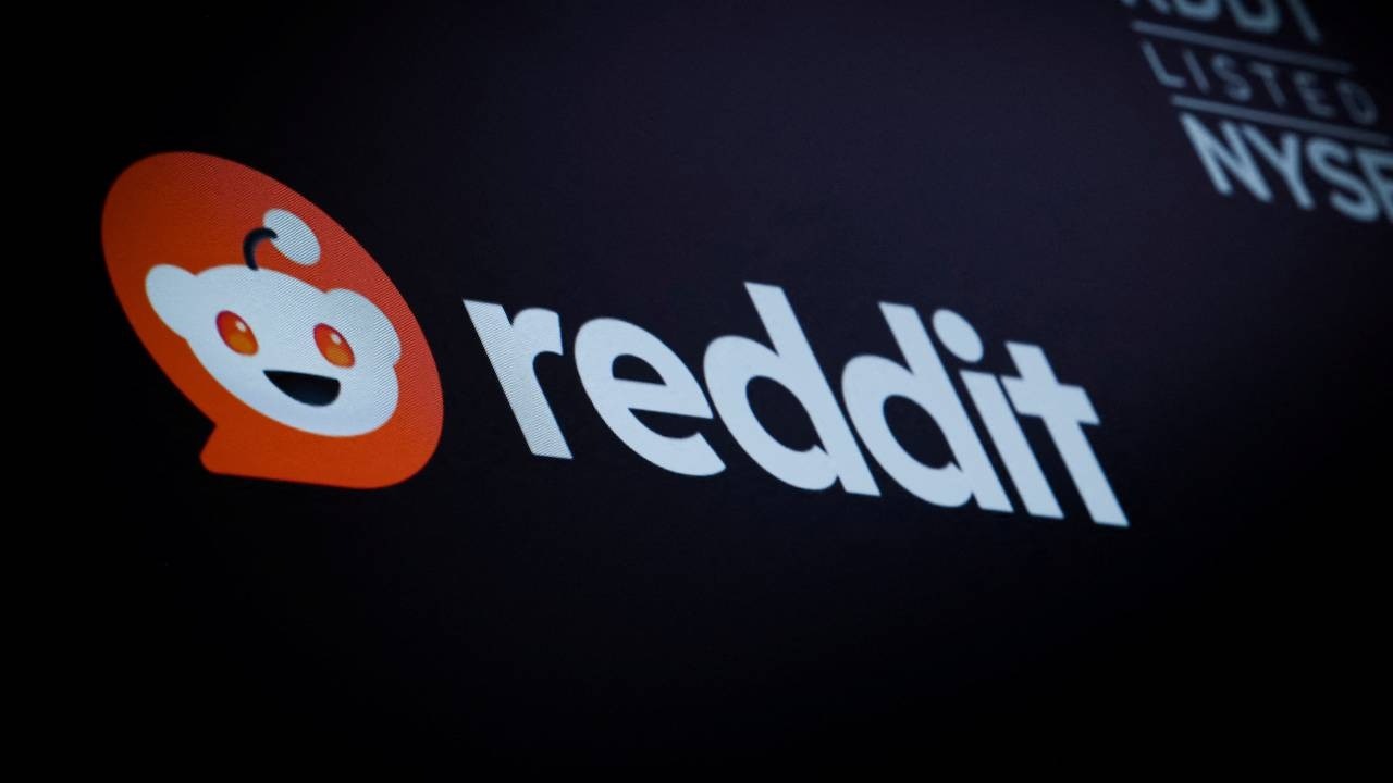 Reddit accuses Perplexity of stealing its data, calls AI content race ...