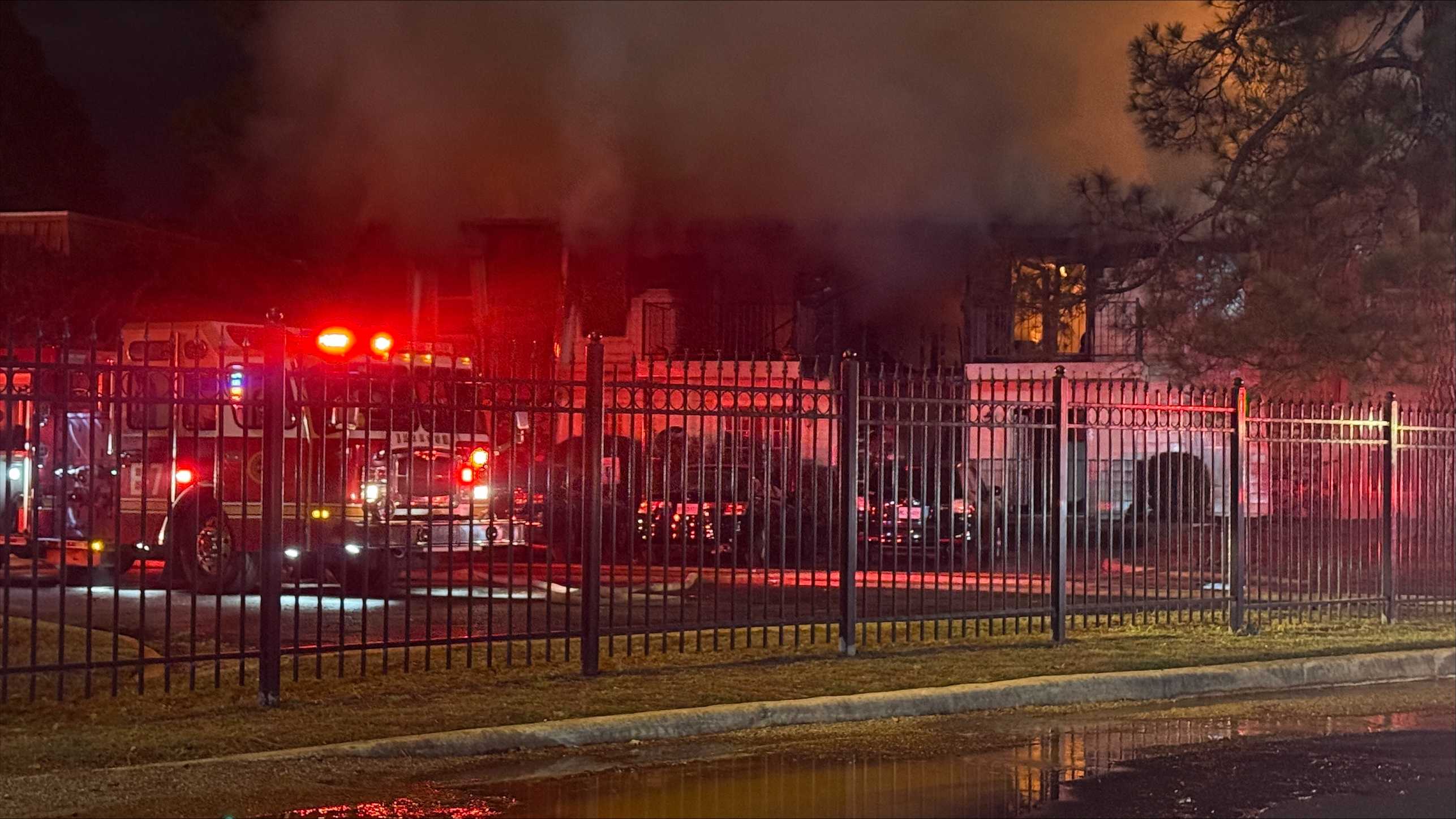 Fire at Castlegate Luxury Apartments in Jackson destroys several units ...