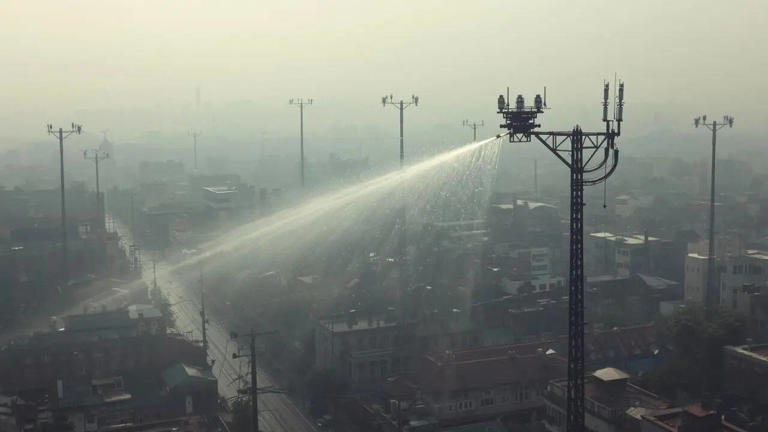 Delhi Struggles in ‘Severe’ Air Quality, Yet Why Is Artificial Rain on ...