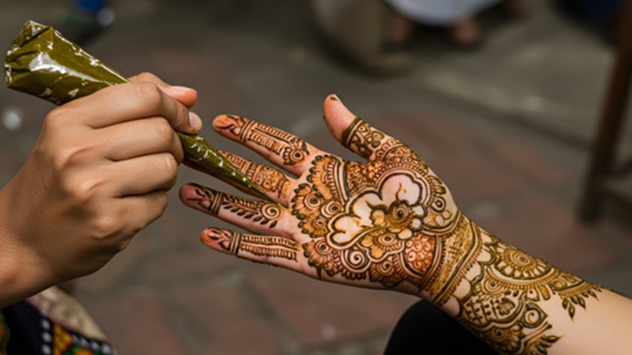 Bhai Dooj 2025 Mehndi Design: Latest mehndi designs for Bhai Dooj that ...
