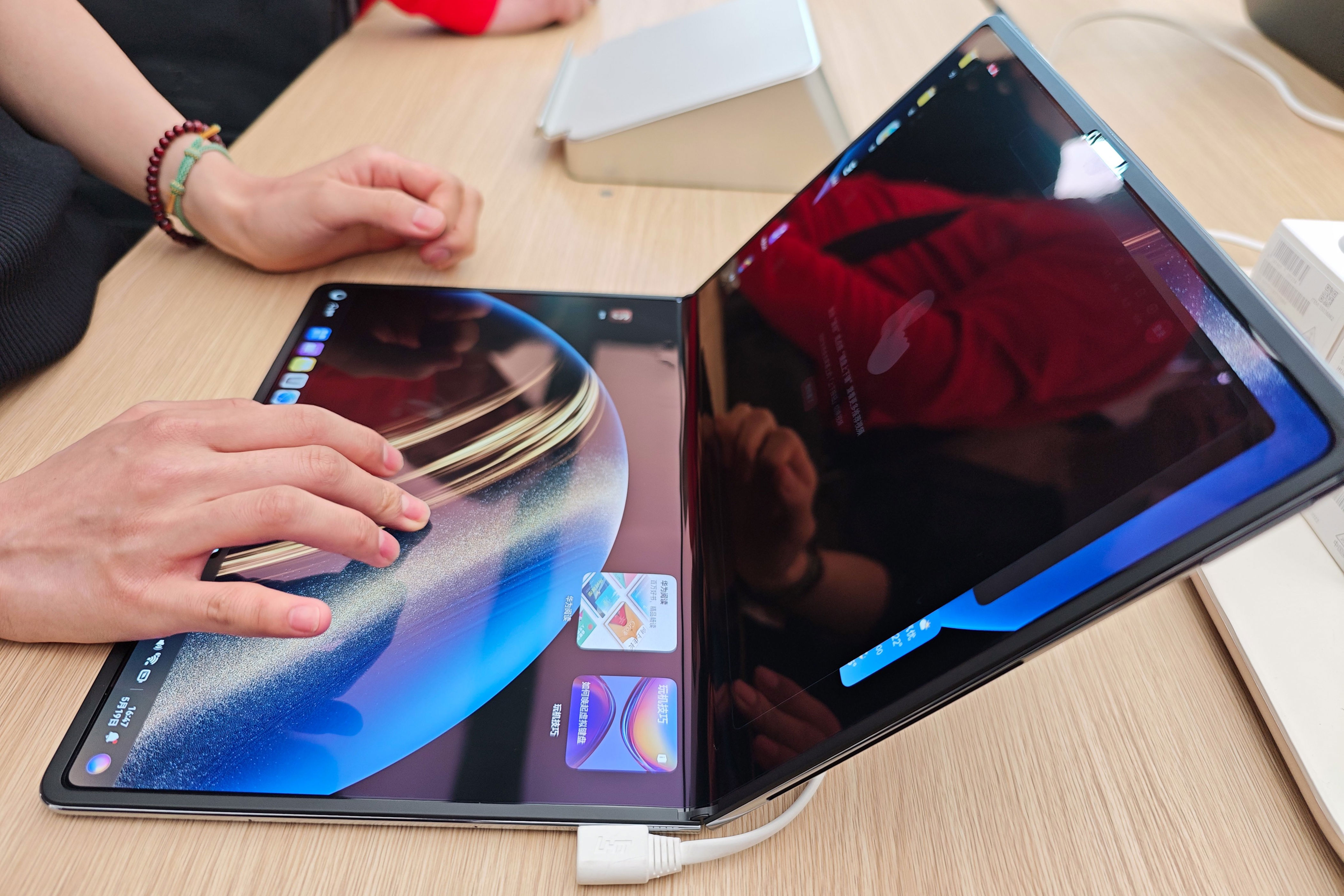 Apple's foldable iPad is in big trouble, report says