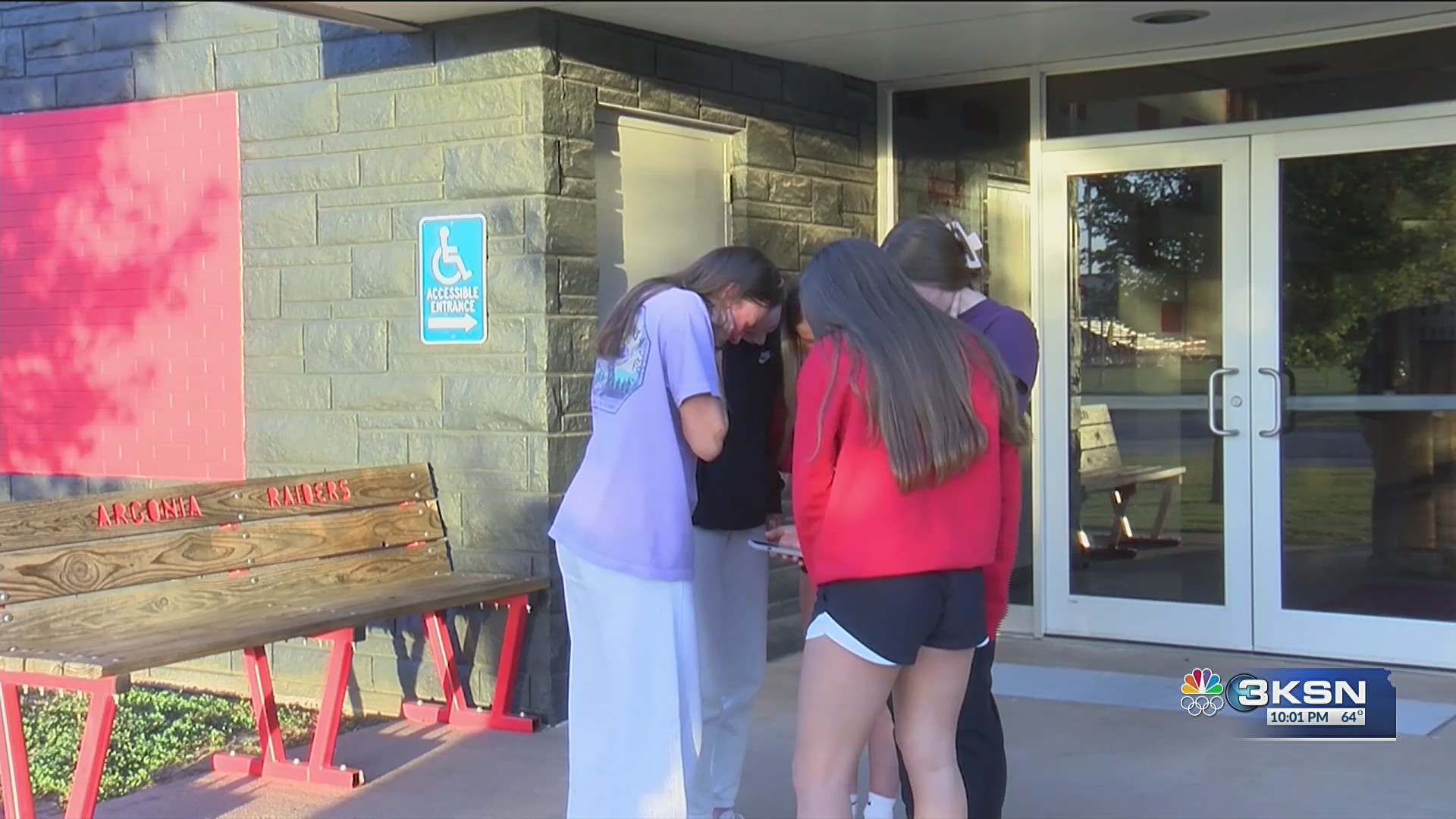 ‘We could've gone so far’: Argonia High volleyball players devastated ...