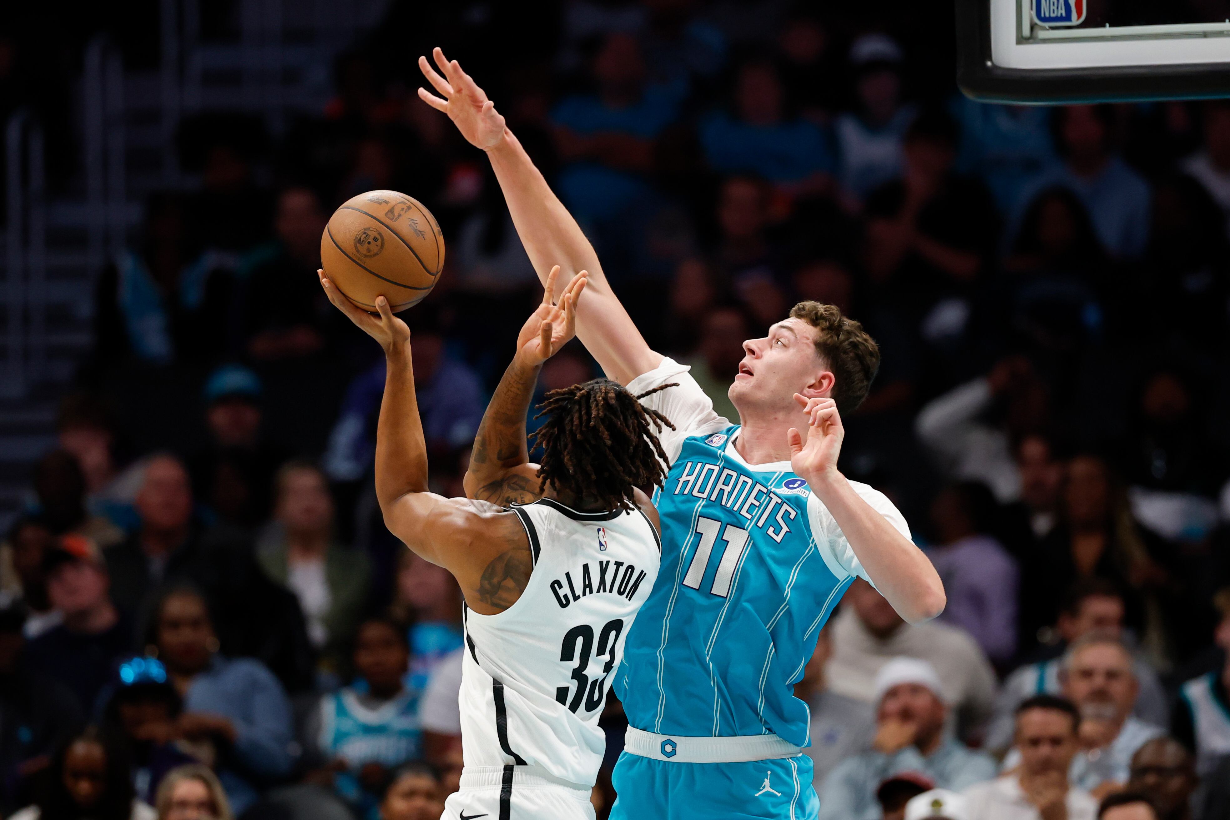 Ryan Kalkbrenner posts double-double for the Hornets in NBA debut