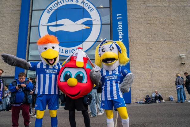 Brighton fans and shoppers join CPR sessions with KSS charity