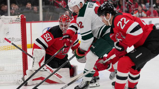 Colten Ellis stops 27 shots in NHL debut as Sabres down Red Wings