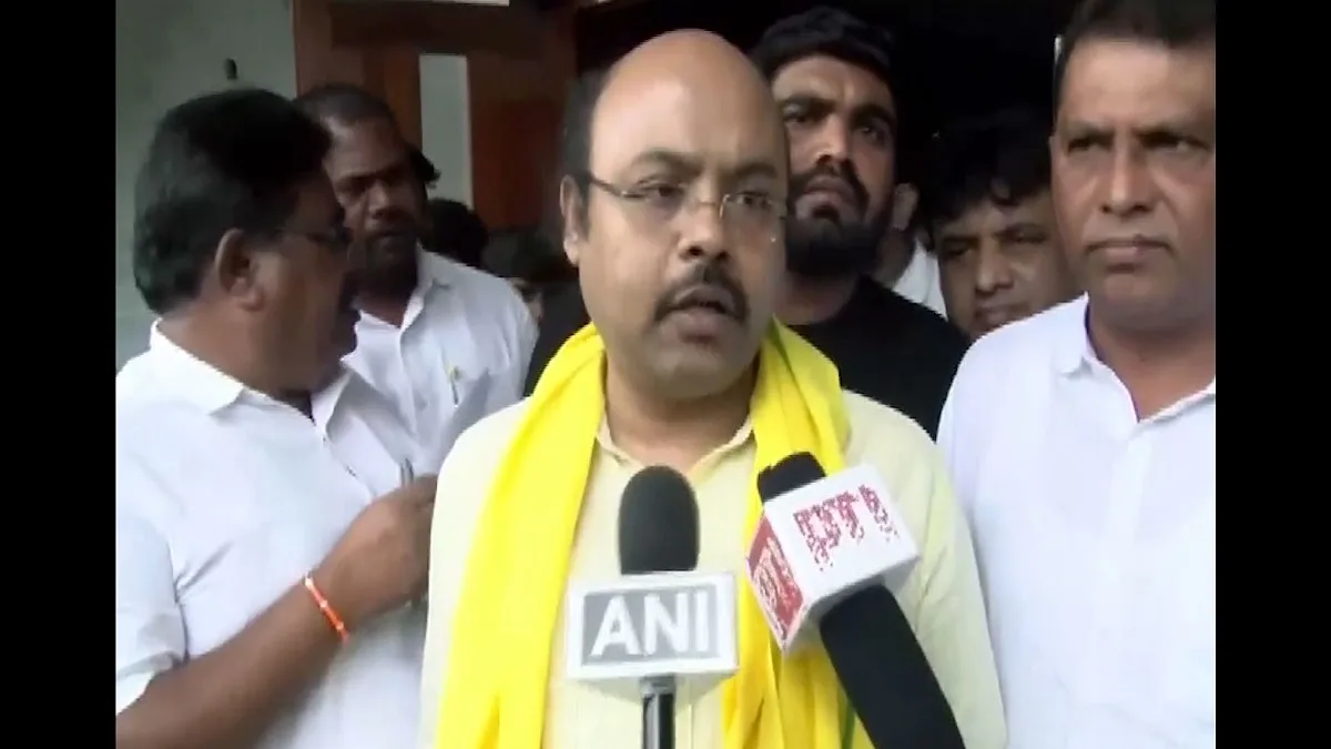 My father will not contest 2028 elections: Siddaramaiah's son, pitches ...