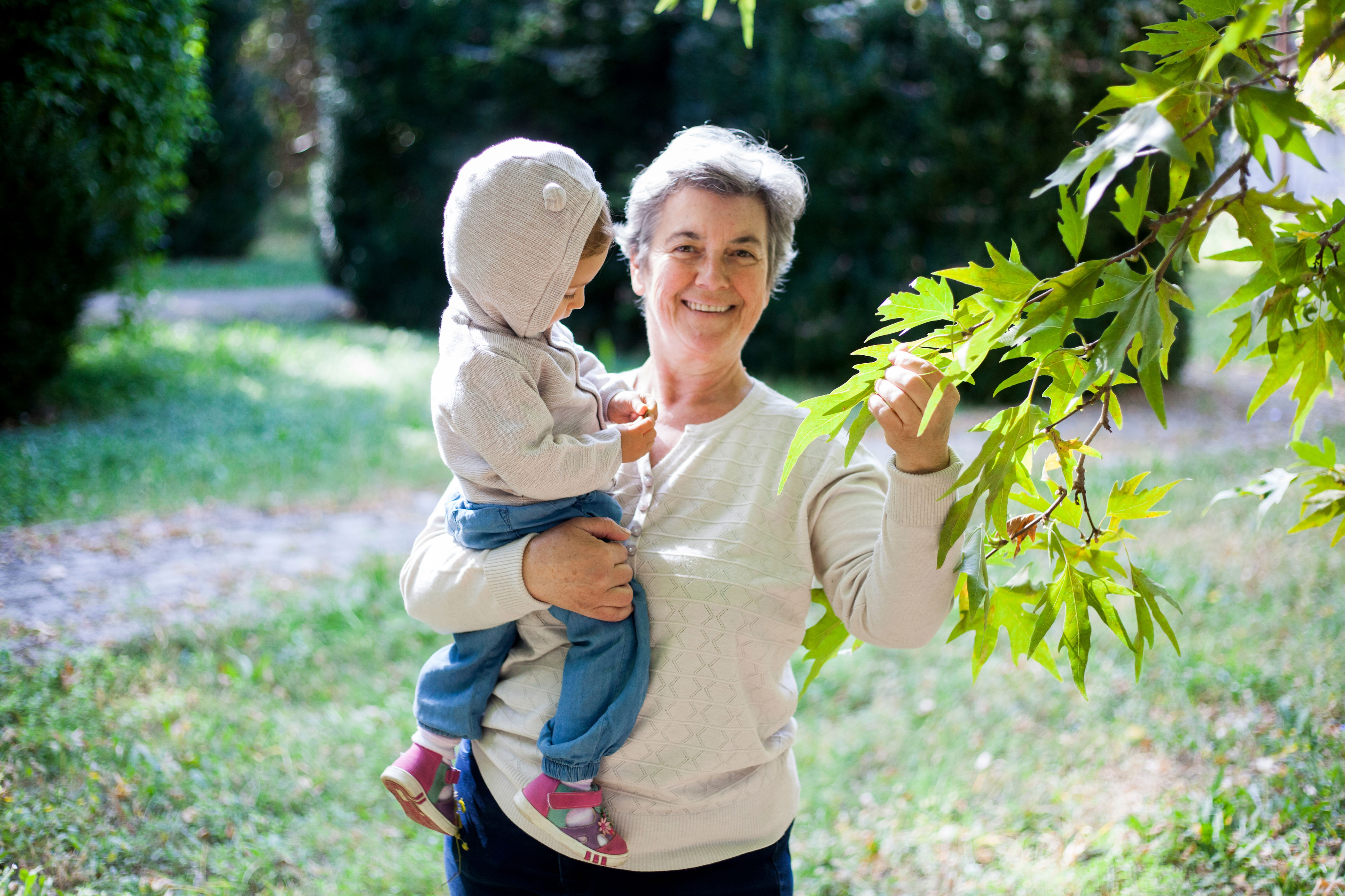 A New Study Has Identified The 1 Grandparent Who Has The Biggest Impact ...