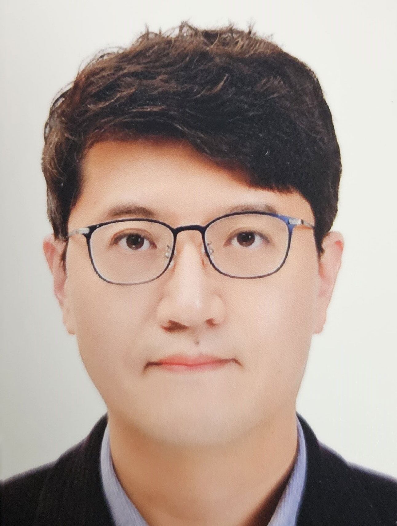 Lee Kwang-wook Wins Seoul National University’s Kim Yun-sik Academic Award