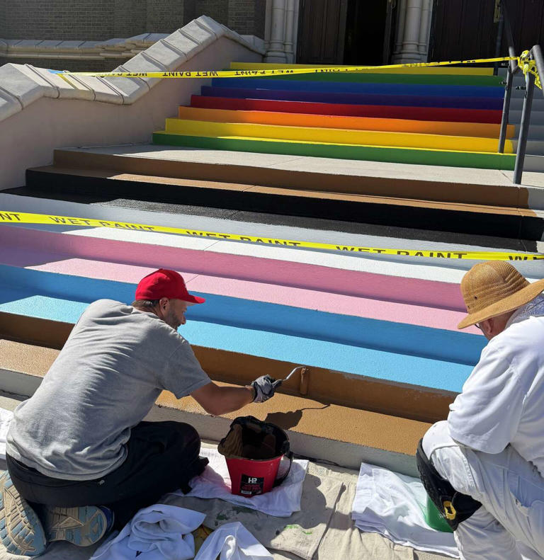 North Texas church paints rainbows amid Abbott's threats