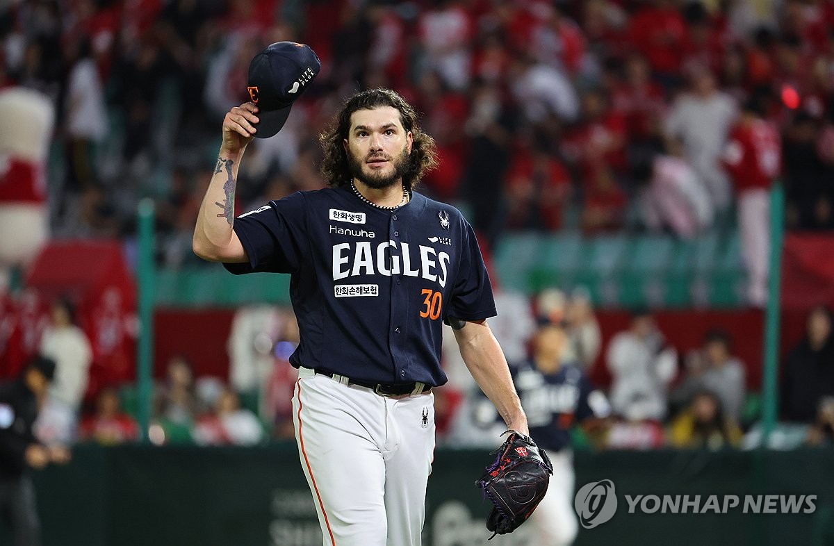 Eagles ace Ponce wins top KBO pitching award