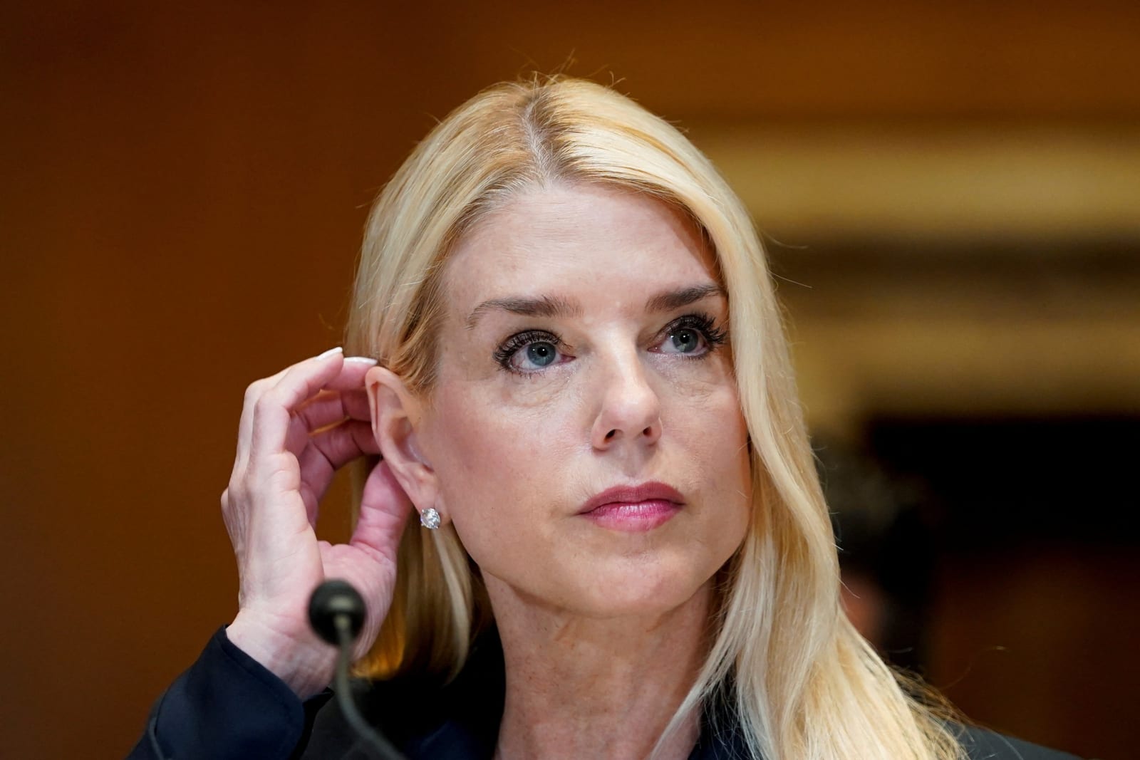 DOJ accused of ignoring death threats against lawmaker