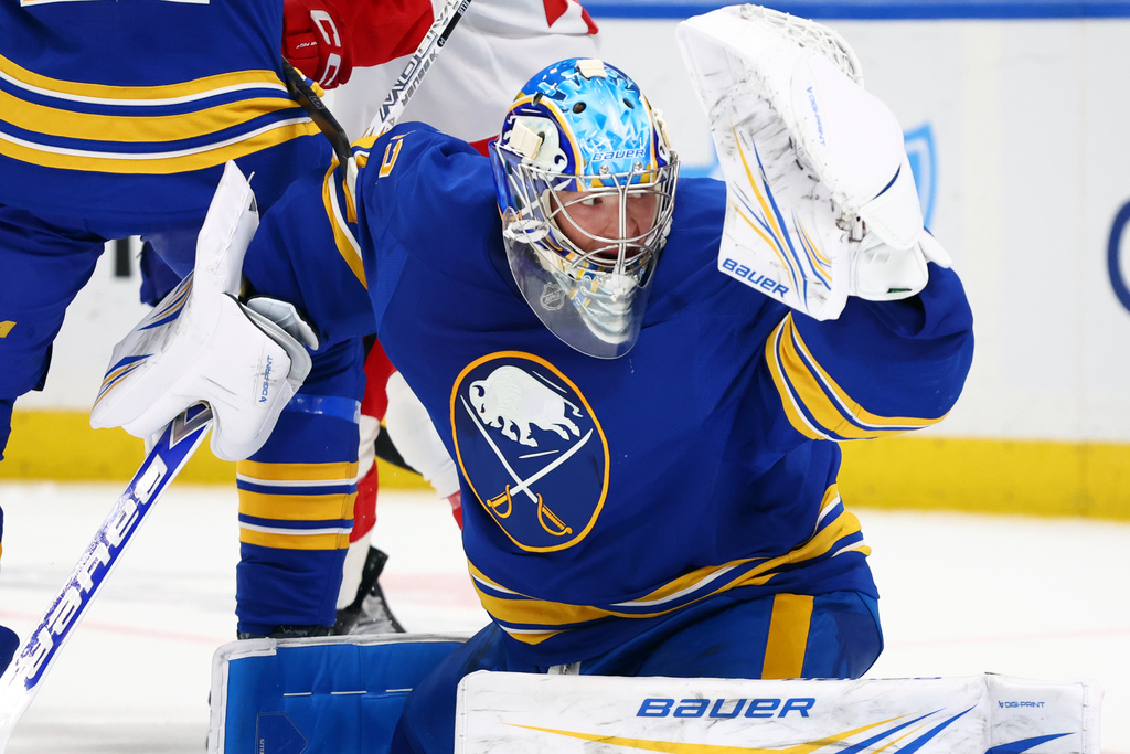 Colten Ellis stops 27 shots in NHL debut as Sabres beat Red Wings 4-2