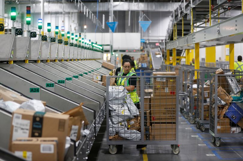 Amazon 'to replace 600,000 US workers with robots' amid tech industry ...