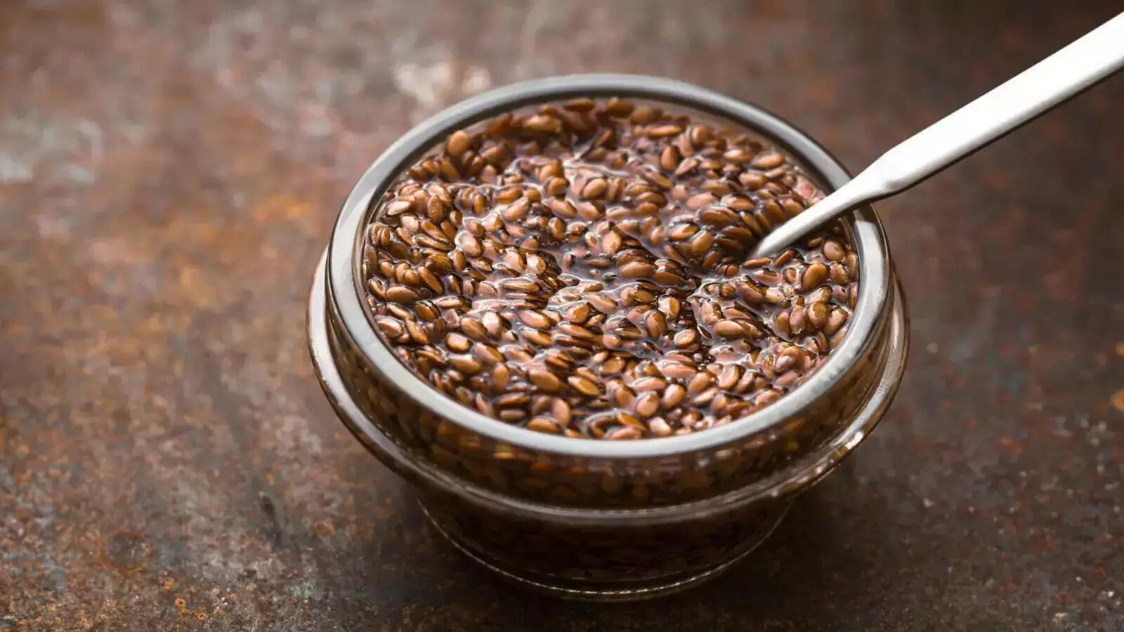 How to consume flax seeds for maximum hair growth