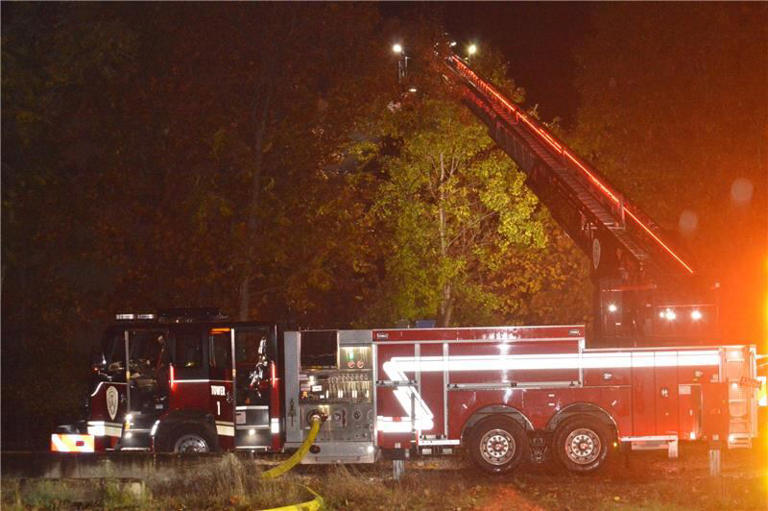 Crews extinguish large fire at commercial site in Jackson