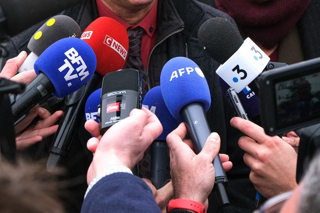 Médias : la France vote à droite, mais les matinales parlent à gauche