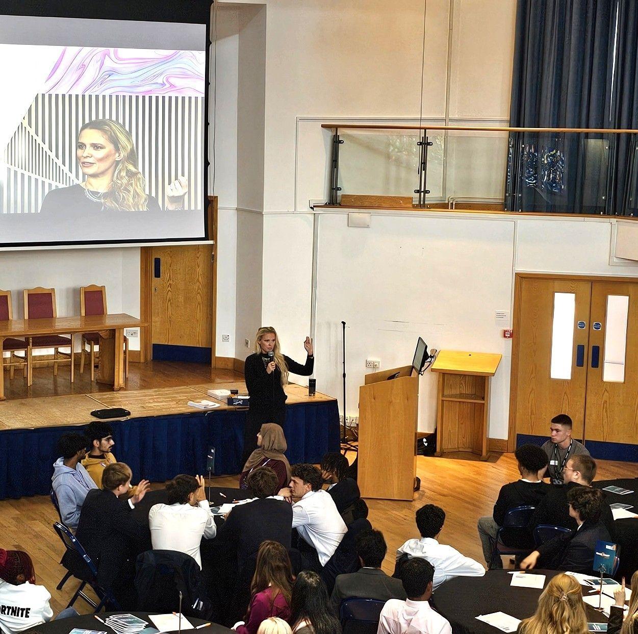 Sixth formers in Bedford are Ready 2 Lead