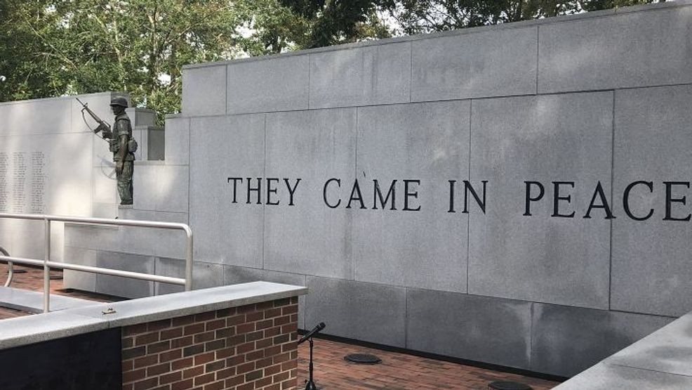 Beirut Memorial Observance in Jacksonville honors fallen service members