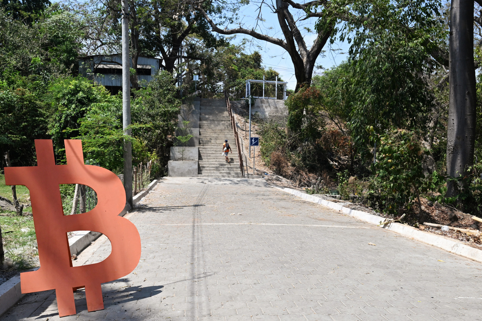 The Salvadoran town that became the 'Bitcoin Beach’