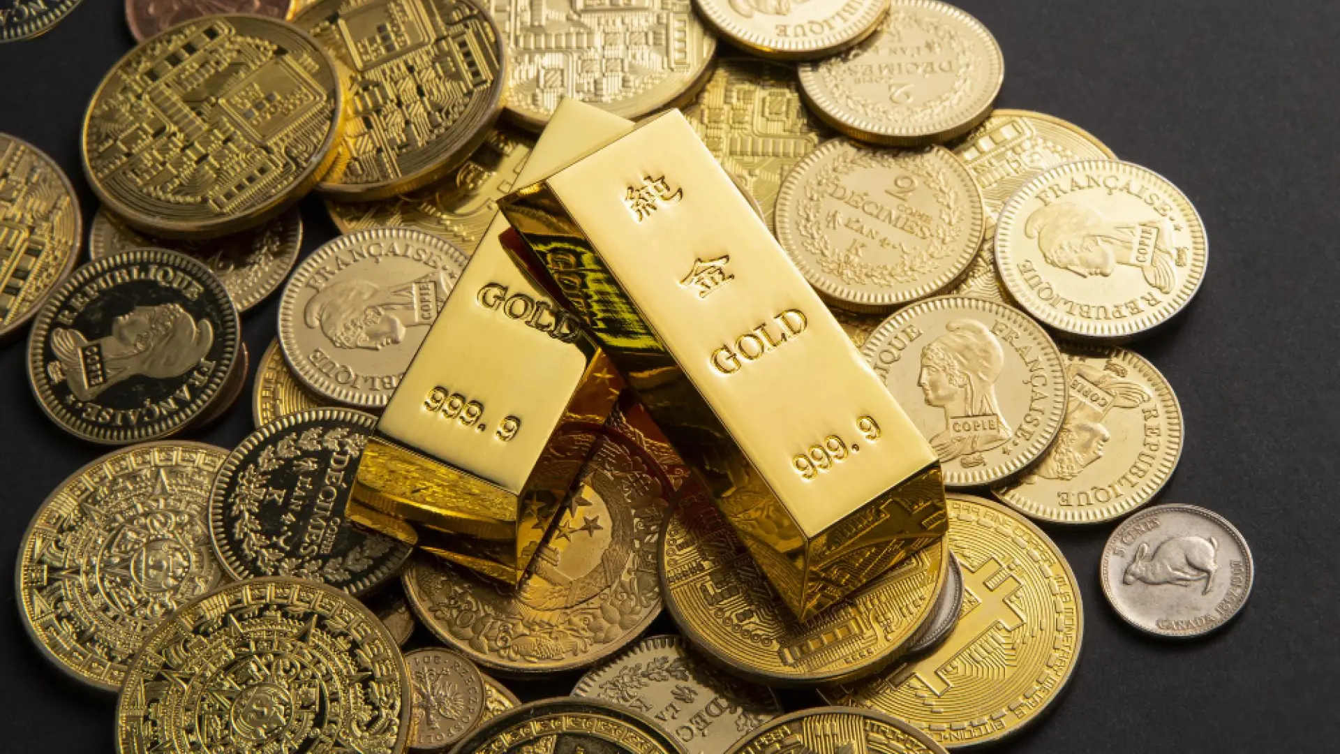 Detienen a un exalto cargo de la CIA que guardaba en su casa lingotes ...