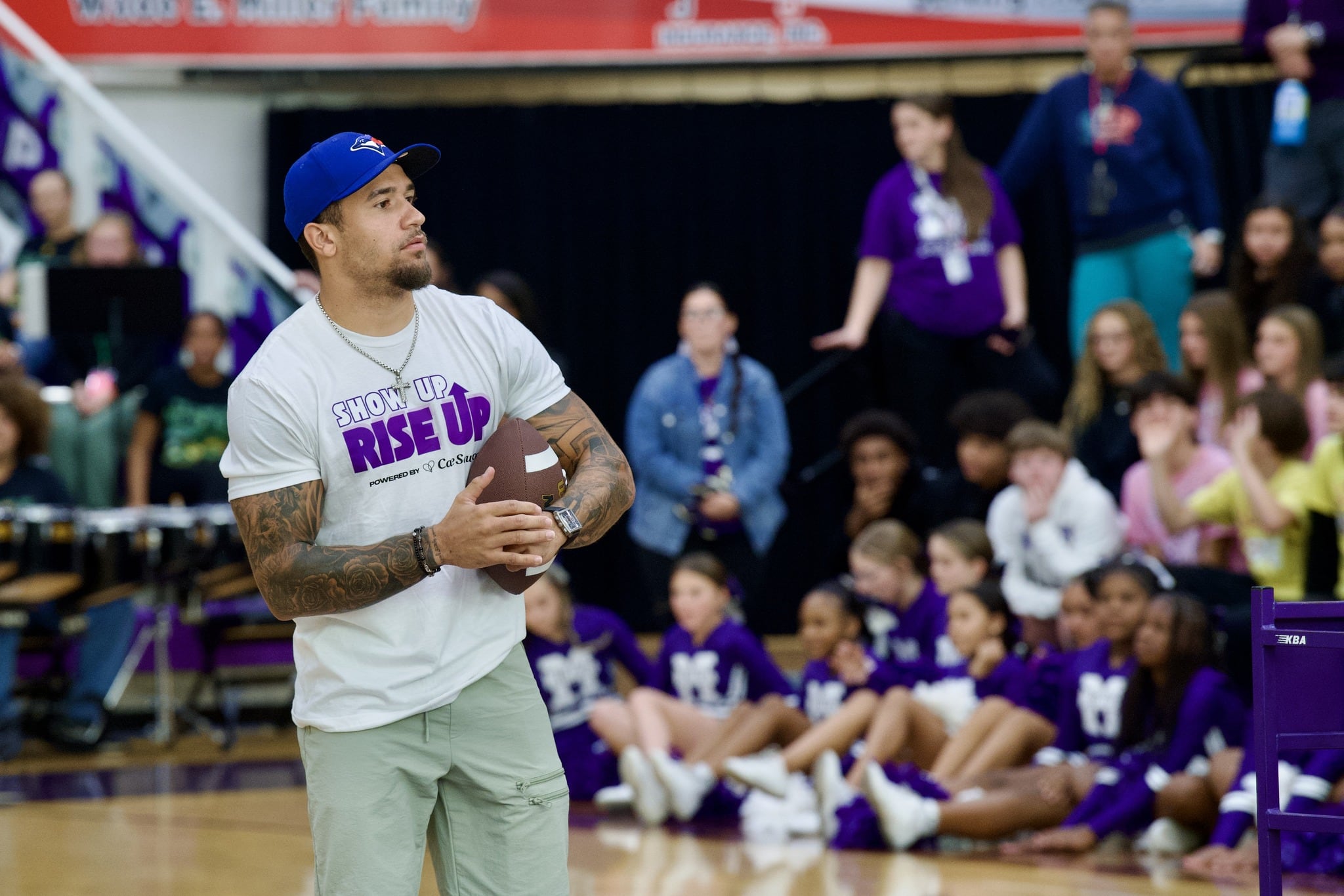 Cincinnati Bengals running back visits ‘Show up, Rise Up’ pep rally at ...